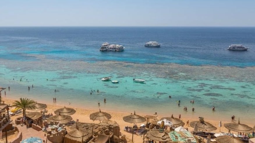 Overnight Trip to El Ain Sokhna Red Sea from Cairo - ViaVii